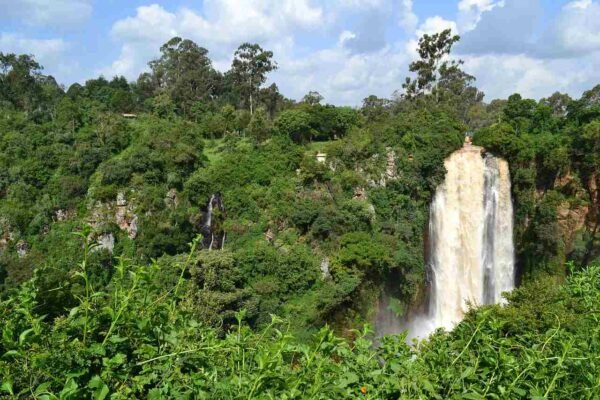 10 Must-Visit Beautiful Places in Kenya for Adventure & Nature